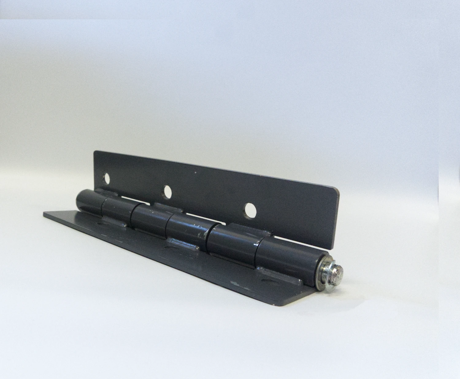 Top and Center Hinges | Diamond Bifold Doors