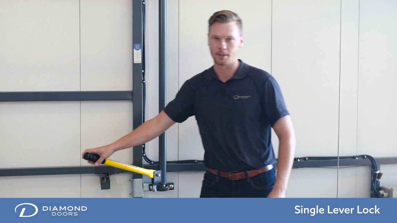 Single Lever Locking System for Bifold Doors | Diamond Doors